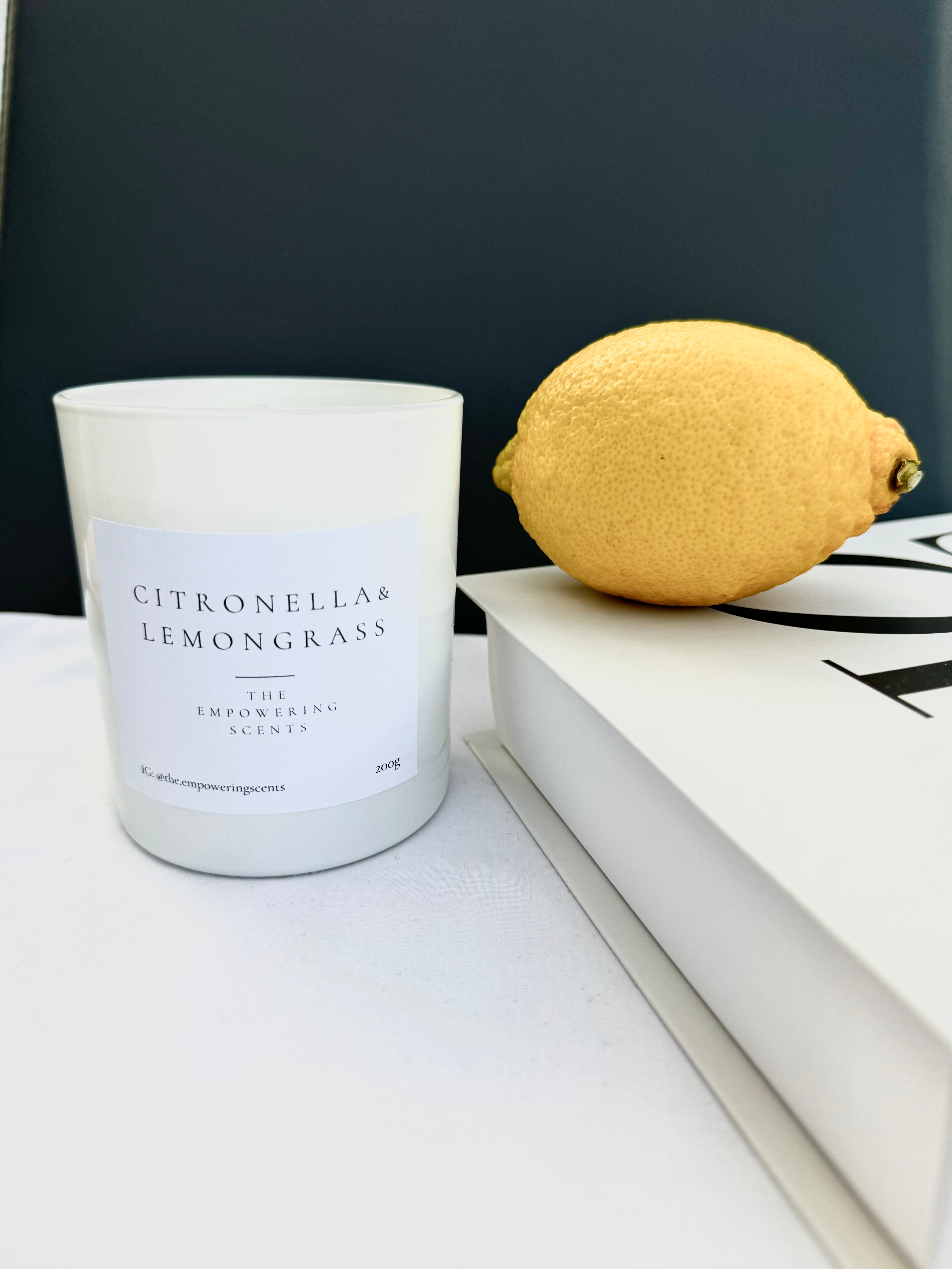 Repelling insects Candle I The Empowering Scents